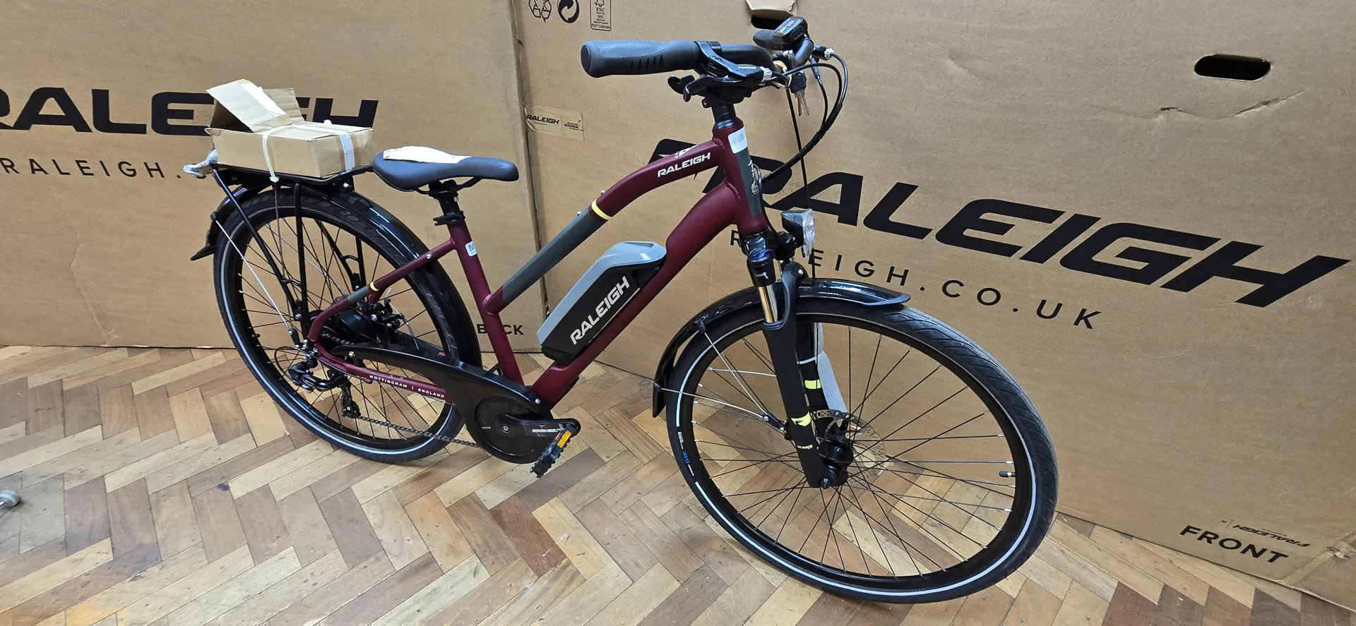 EX-DEMO Raleigh Array Open Electric Hybrid Bike Red 400Wh